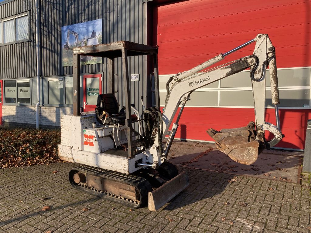 BOBCAT 220 minigraver