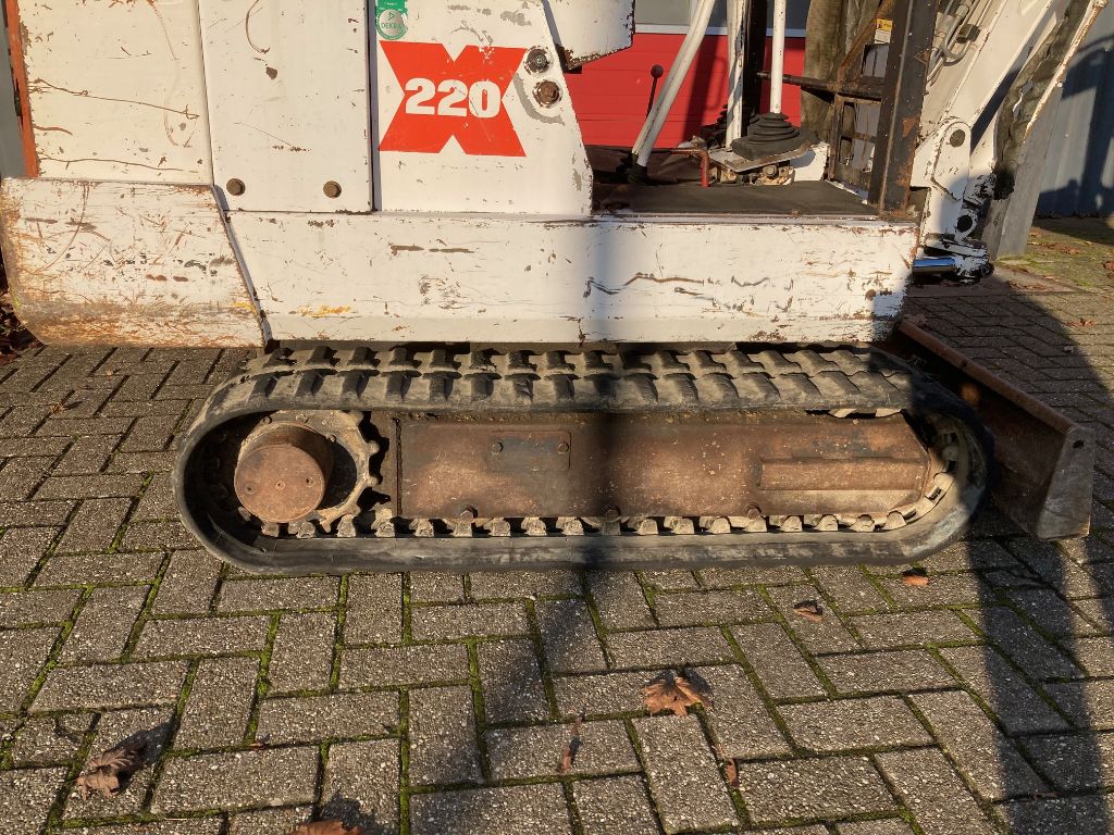 BOBCAT 220 minigraver