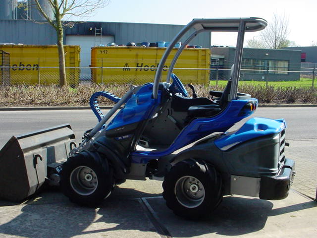 MULTIONE SL835 Minishovel