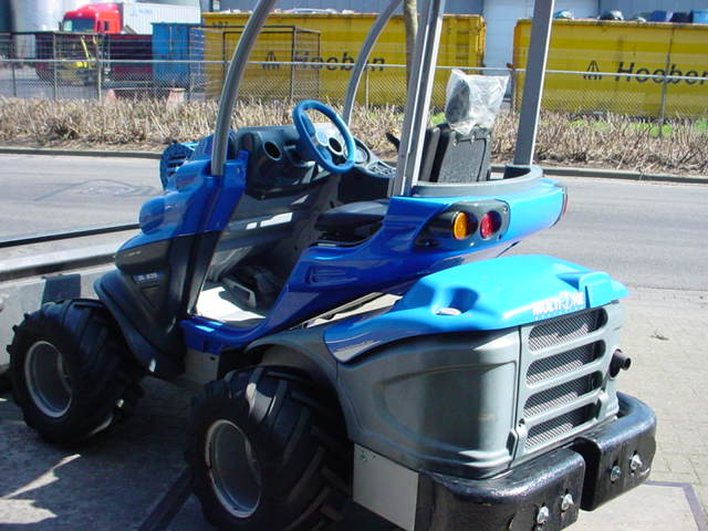 MULTIONE SL835 Minishovel